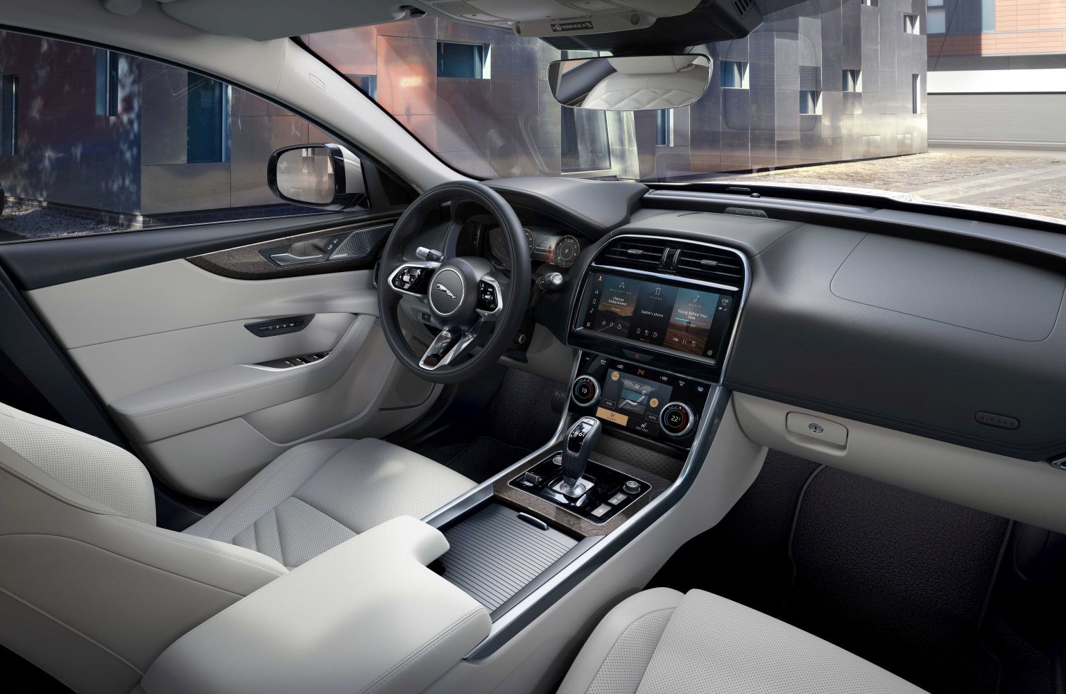 Jaguar XE (X760, facelift 2020) 2.0i (300 Hp) AWD Automatic